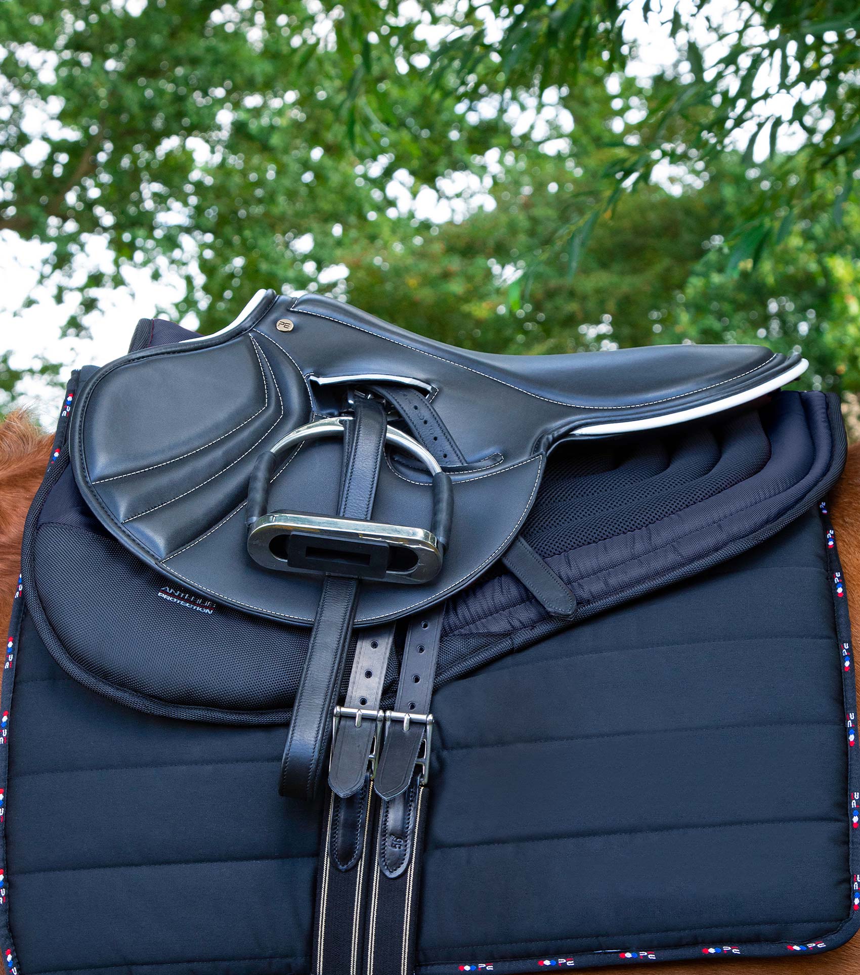 Premier Equine Anti-Slip Airflow Shockproof Racing/Training Horse ...