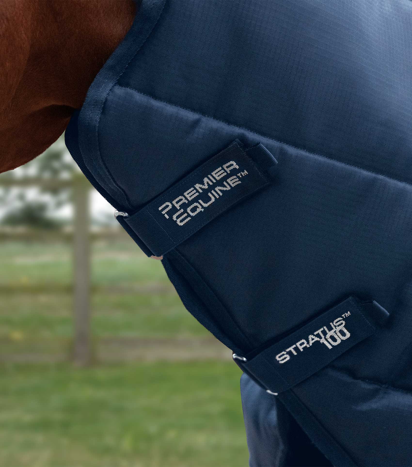 Premier Equine Stratus 100g Horse Stable Rug with Detachable Neck Cover
